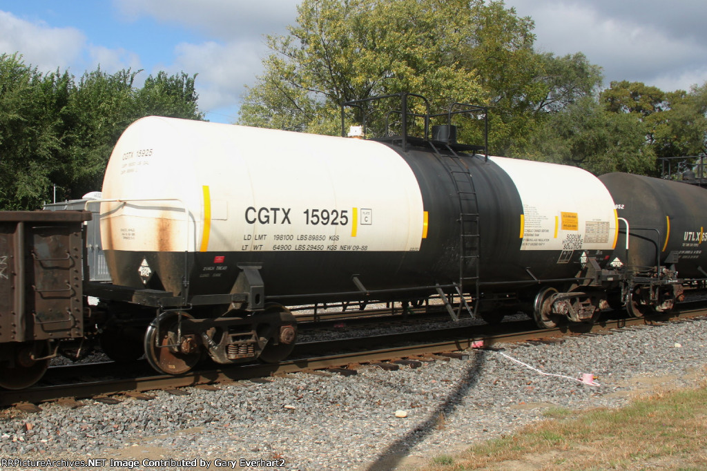 CGTX 15925 - GATX Rail Canada